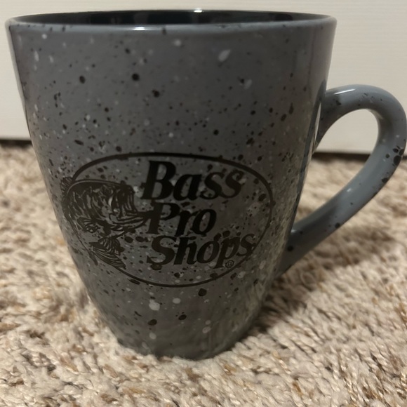 Bass Pro Shops | Kitchen | Bass Pro Oversized 22 Ounce Black And Grey ...